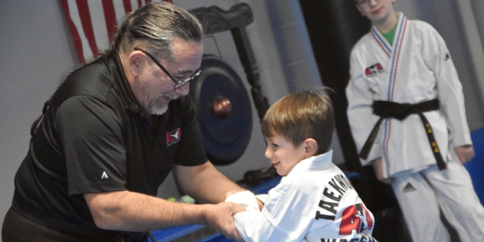Robert Lee Trains For Life, Not Just For Kicks – InkFreeNews.com
